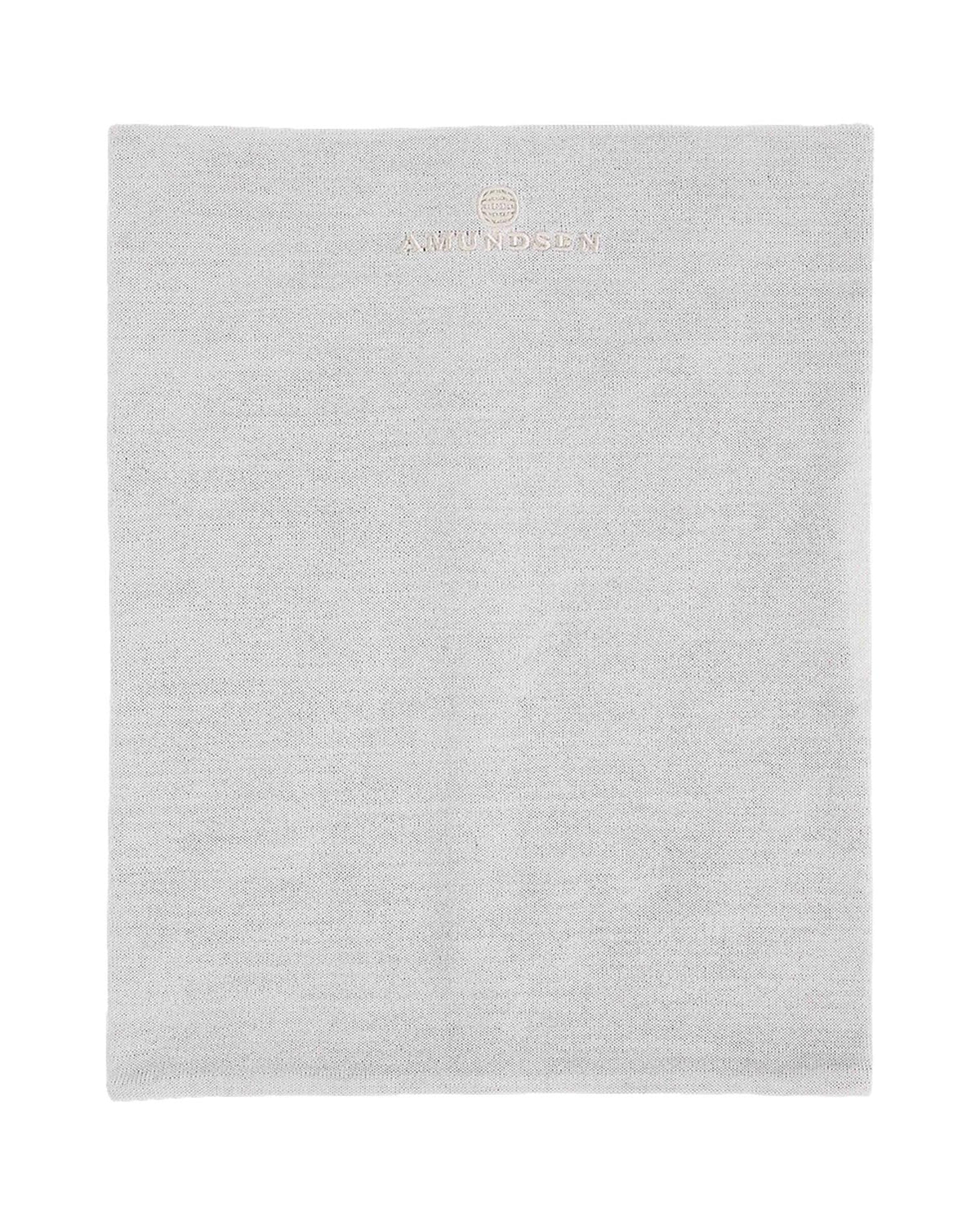 Shop Hvit Amundsen Buff nyheter AW25 - Norsk, rask levering