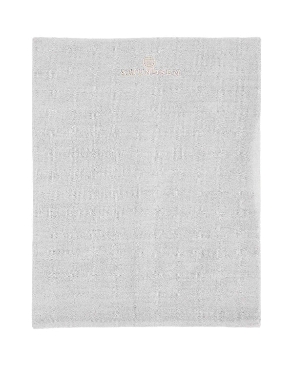 Shop Hvit Amundsen Buff nyheter AW25 - Norsk, rask levering