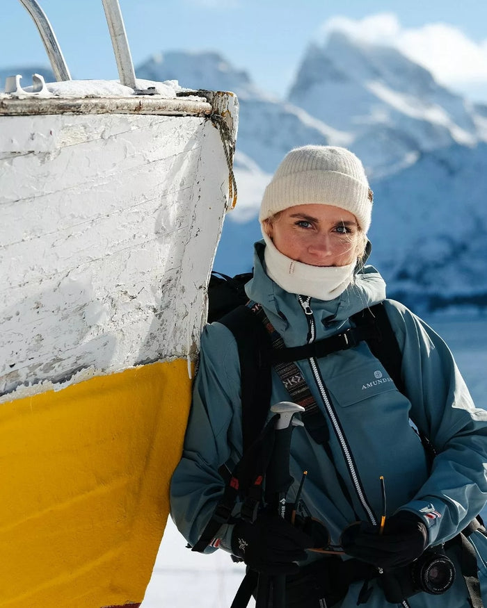 Shop Hvit Amundsen Buff nyheter AW25 - Norsk, rask levering